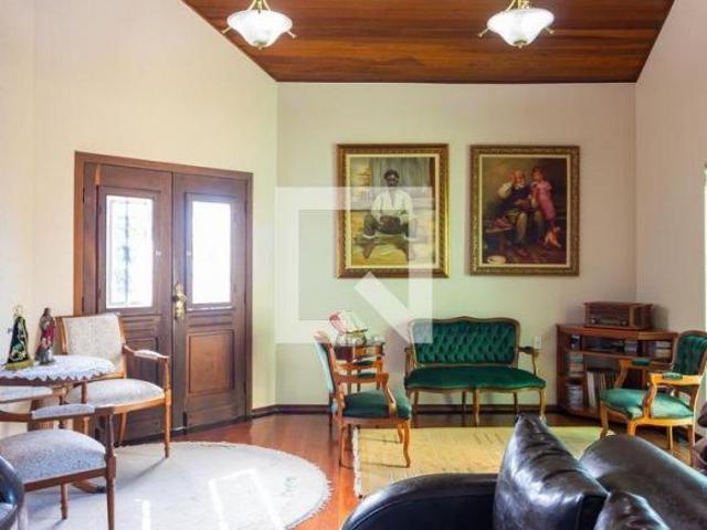 Casa à Venda Adalgisa, 4 Quartos, 445 m2