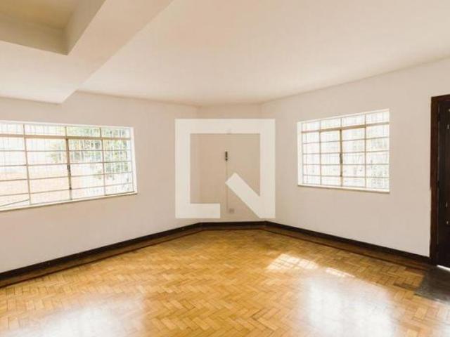 Casa à Venda Água Branca, 3 Quartos, 200 m2