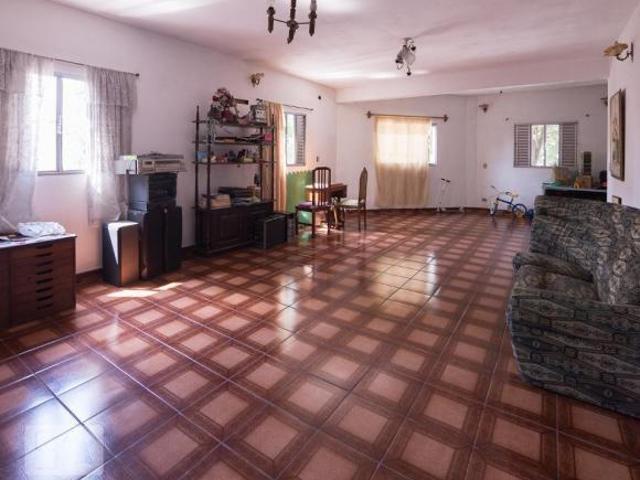 Casa à Venda Água Branca, 3 Quartos, 200 m2