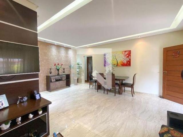 Casa à Venda Água Branca, 3 Quartos, 360 m² Contagem