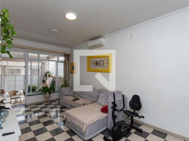 Casa à Venda Água Branca, 3 Quartos, 400 m2