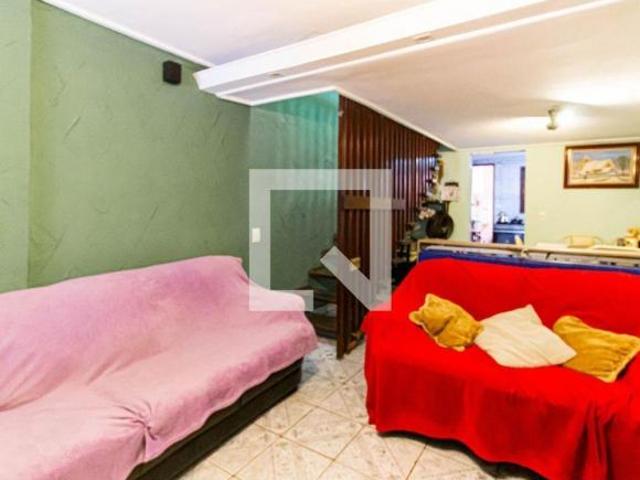 Casa à Venda Água Branca, 4 Quartos, 190 m2