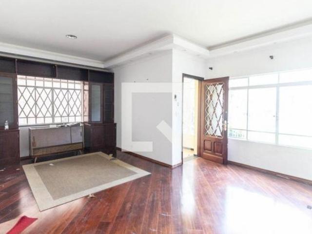 Casa à Venda Água Fria, 2 Quartos, 400 m2
