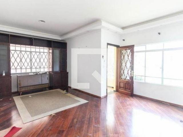 Casa à Venda Água Fria, 2 Quartos, 400 m2