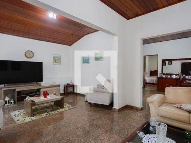 Casa à Venda Água Fria, 2 Quartos, 140 m2