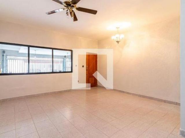 Casa à Venda Água Fria, 2 Quartos, 150 m2
