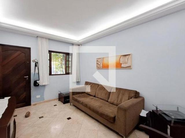 Casa à Venda Água Fria, 2 Quartos, 230 m2