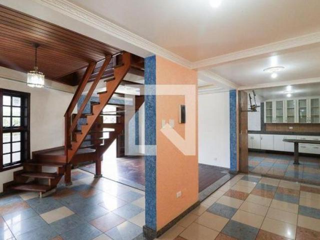 Casa à Venda Água Fria, 2 Quartos, 330 m² São Paulo