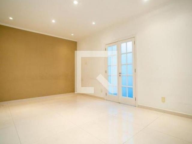 Casa à Venda Água Fria, 3 Quartos, 400 m² São Paulo