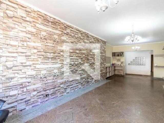 Casa à Venda Água Fria, 3 Quartos, 460 m2