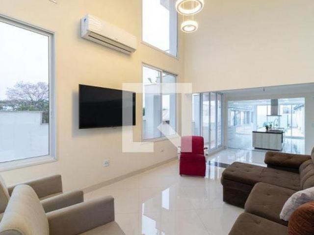 Casa à Venda Água Fria, 3 Quartos, 700 m² São Paulo