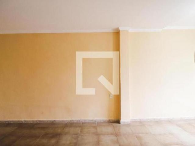 Casa à Venda Água Fria, 3 Quartos, 120 m2