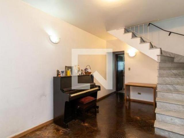 Casa à Venda Água Fria, 3 Quartos, 139 m2