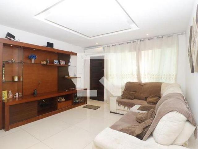 Casa à Venda Água Fria, 3 Quartos, 145 m2