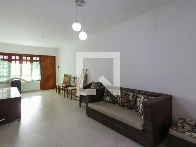 Casa à Venda Água Fria, 3 Quartos, 150 m2