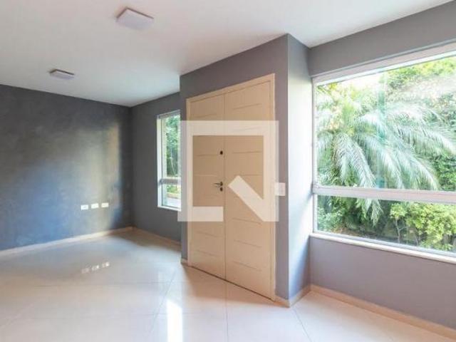 Casa à Venda Água Fria, 3 Quartos, 164 m² São Paulo