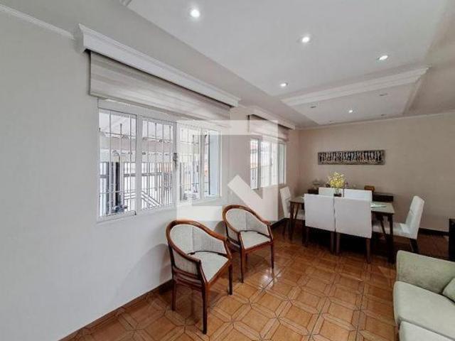 Casa à Venda Água Fria, 3 Quartos, 180 m2