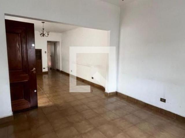 Casa à Venda Água Fria, 3 Quartos, 180 m2