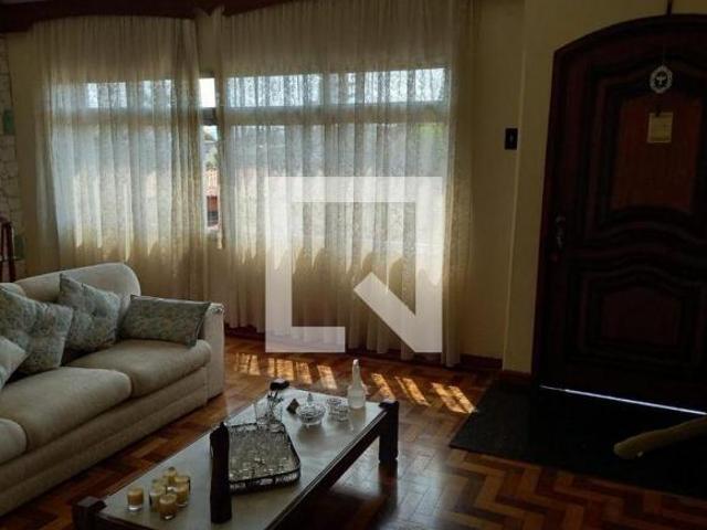 Casa à Venda Água Fria, 3 Quartos, 180 m2