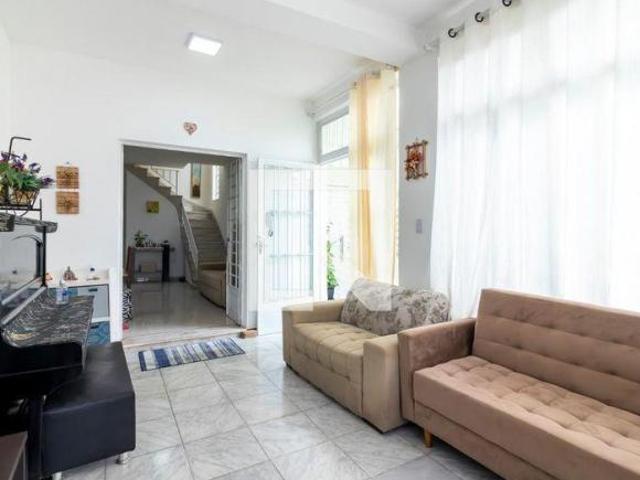 Casa à Venda Água Fria, 3 Quartos, 190 m2
