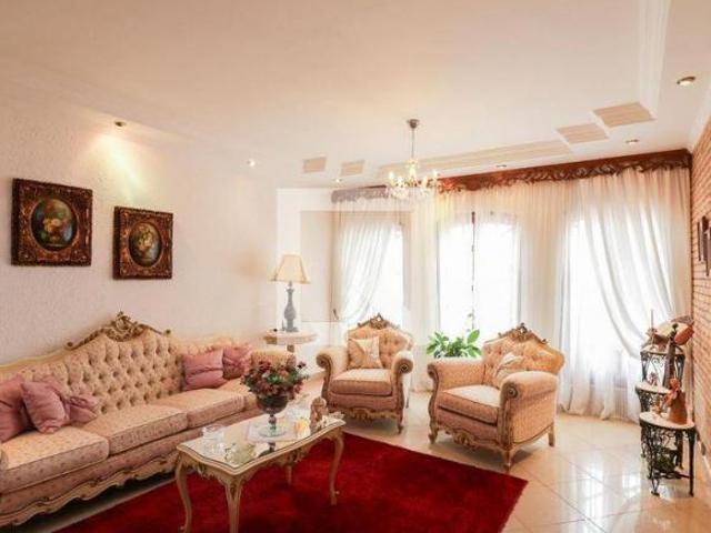 Casa à Venda Água Fria, 3 Quartos, 192 m2