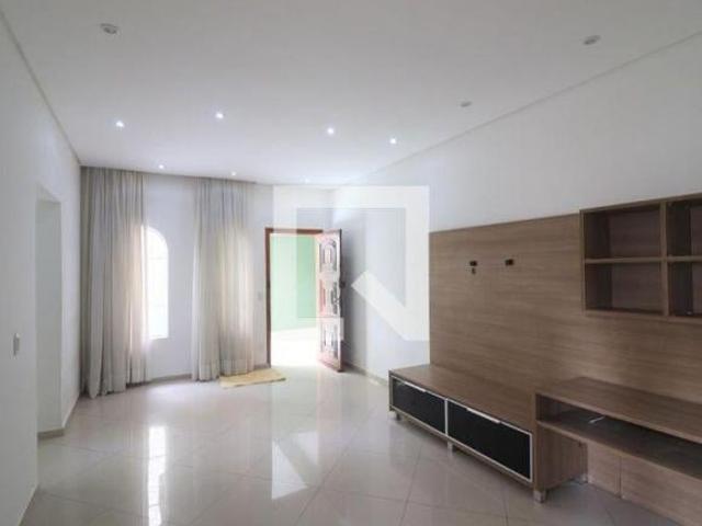 Casa à Venda Água Fria, 3 Quartos, 200 m2