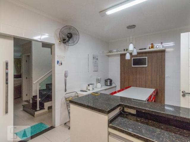 Casa à Venda Água Fria, 3 Quartos, 200 m2