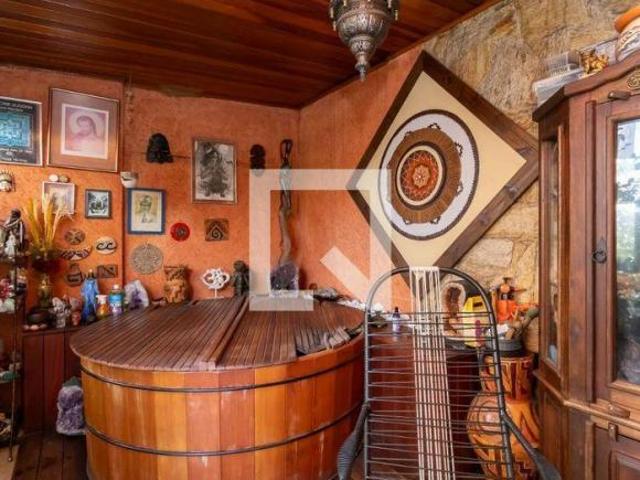 Casa à Venda Água Fria, 3 Quartos, 200 m2