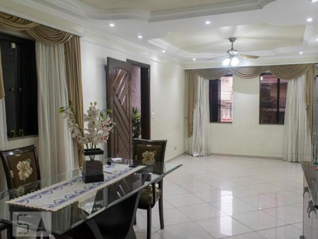 Casa à Venda Água Fria, 3 Quartos, 200 m2