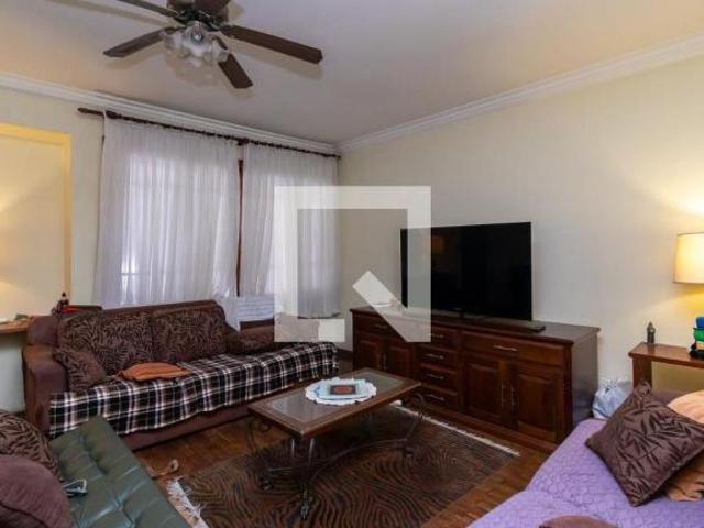 Casa à Venda Água Fria, 3 Quartos, 205 m2