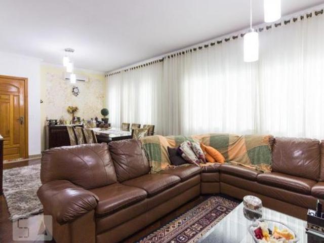 Casa à Venda Água Fria, 3 Quartos, 210 m2