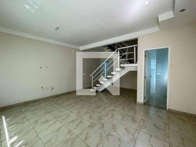 Casa à Venda Água Fria, 3 Quartos, 215 m2