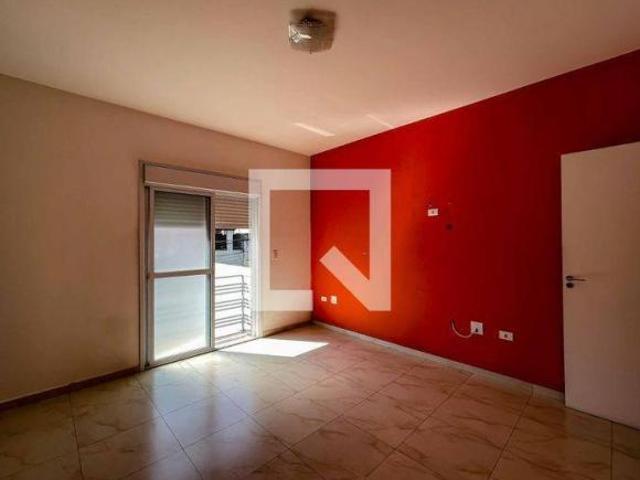Casa à Venda Água Fria, 3 Quartos, 215 m2