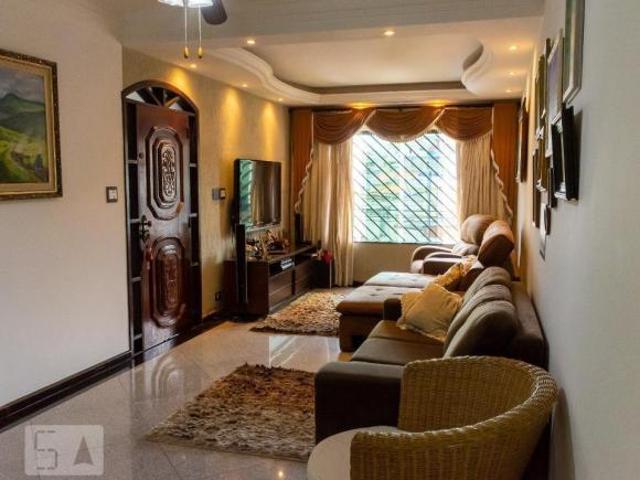 Casa à Venda Água Fria, 3 Quartos, 220 m2