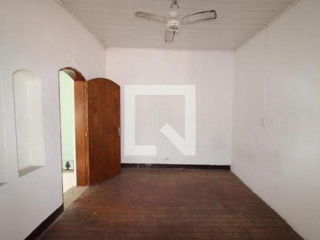 Casa à Venda Água Fria, 3 Quartos, 220 m2
