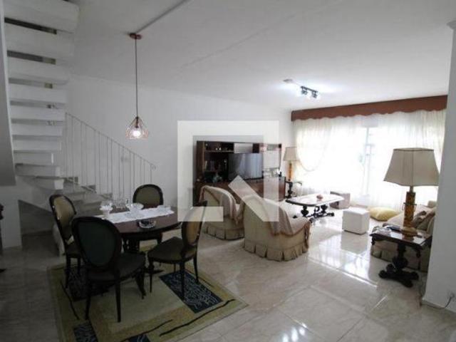 Casa à Venda Água Fria, 3 Quartos, 220 m² São Paulo