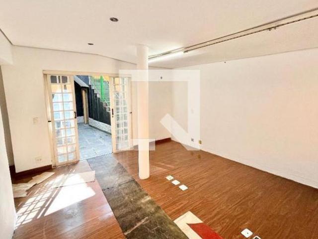 Casa à Venda Água Fria, 3 Quartos, 226 m2