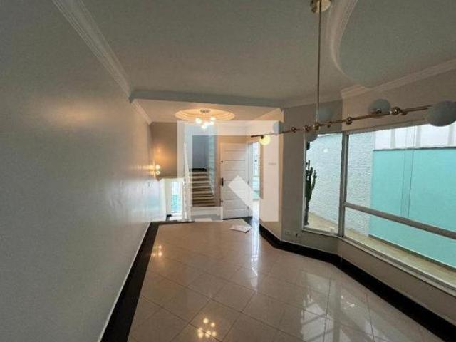 Casa à Venda Água Fria, 3 Quartos, 228 m2