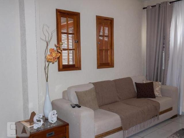 Casa à Venda Água Fria, 3 Quartos, 240 m2