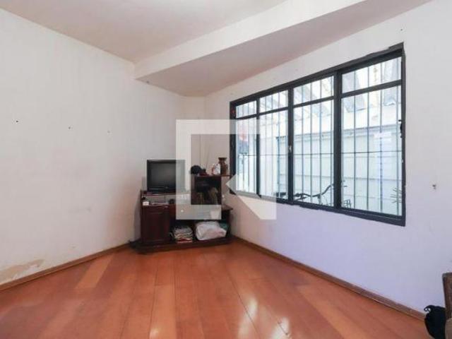 Casa à Venda Água Fria, 3 Quartos, 250 m2