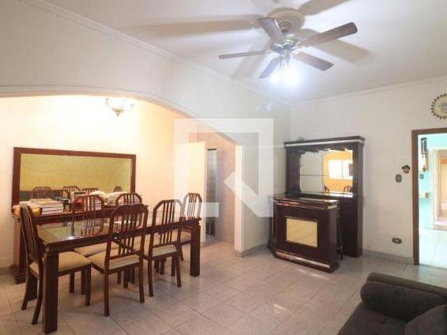 Casa à Venda Água Fria, 3 Quartos, 250 m2