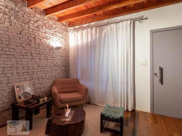 Casa à Venda Água Fria, 3 Quartos, 270 m2