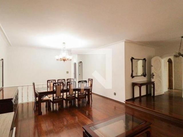 Casa à Venda Água Fria, 3 Quartos, 275 m2