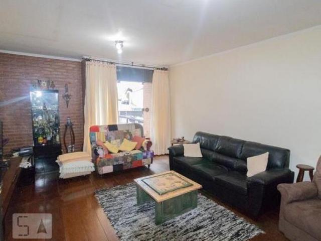 Casa à Venda Água Fria, 3 Quartos, 280 m2