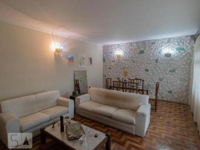 Casa à Venda Água Fria, 3 Quartos, 300 m2