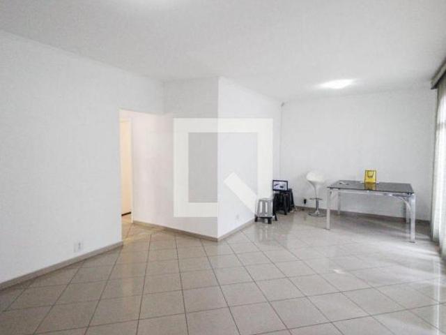 Casa à Venda Água Fria, 3 Quartos, 300 m2
