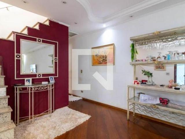 Casa à Venda Água Fria, 3 Quartos, 337 m² São Paulo