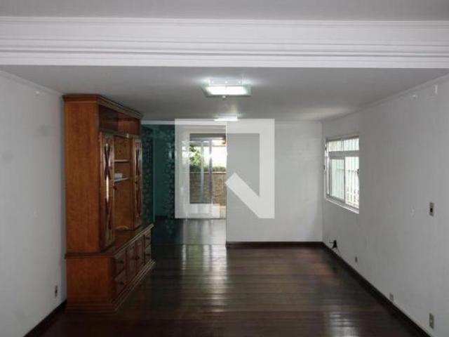 Casa à Venda Água Fria, 3 Quartos, 360 m² São Paulo