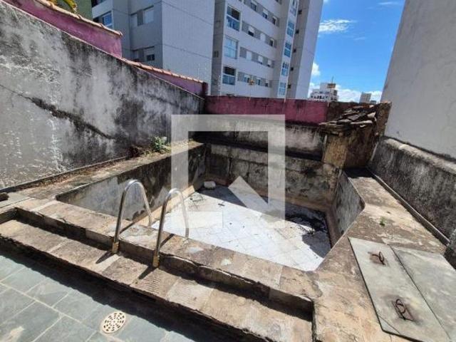 Casa à Venda Água Fria, 4 Quartos, 450 m2