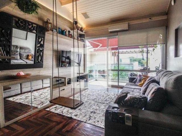 Casa à Venda Água Fria, 4 Quartos, 600 m2